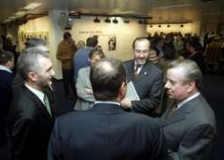 Carlos Valcárcel expone más de 80 fotos realizadas en cuatro décadas