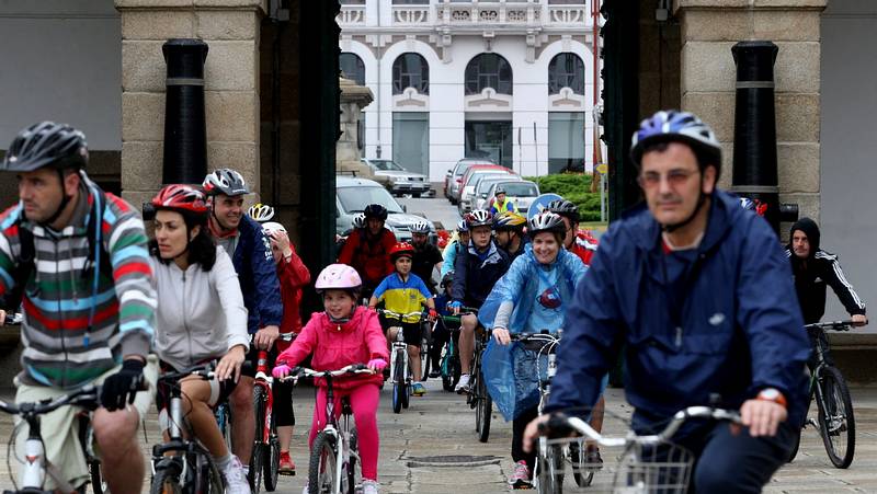 Radio Voz y La Voz celebran este domingo el Día de la Bicicleta