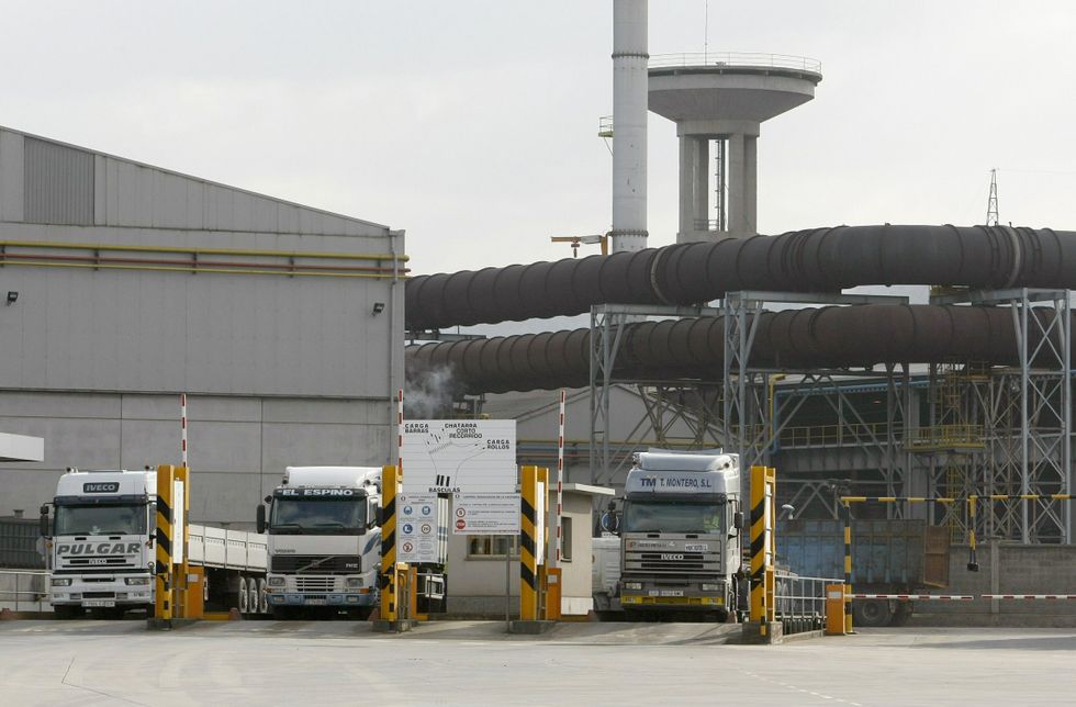 Megasa opera ya con solo dos turnos en su planta naronesa