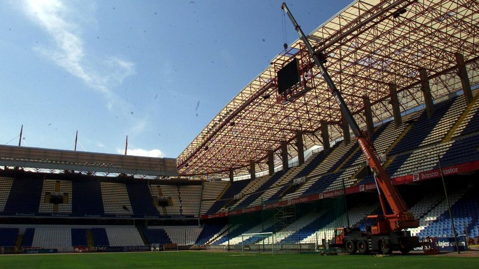 Los dos nuevos marcadores de Riazor estarán integrados en las gradas