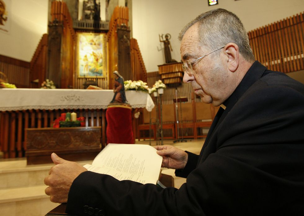 Medio siglo de «un cura feliz»