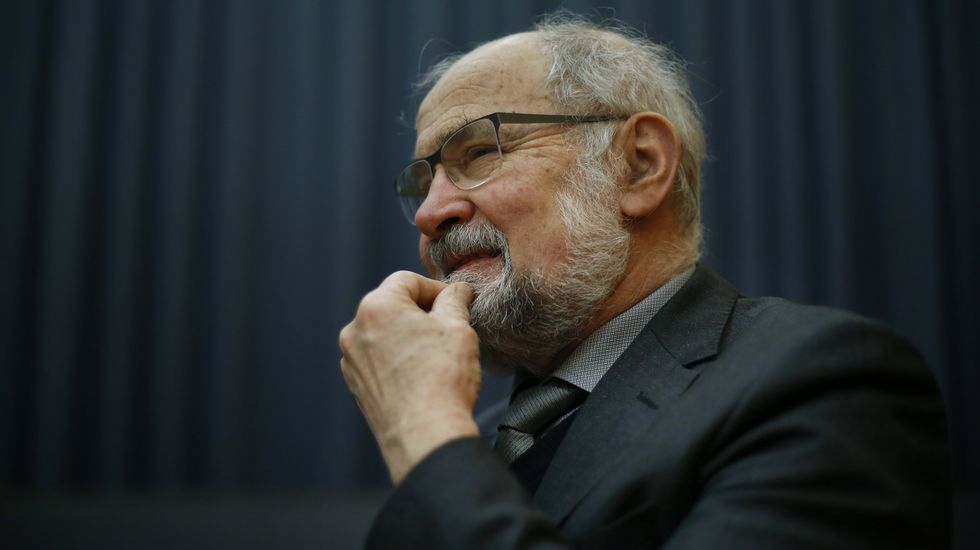 Erwin Neher: «Un Nobel no es un genio, pero sí debe ver las cosas de ...
