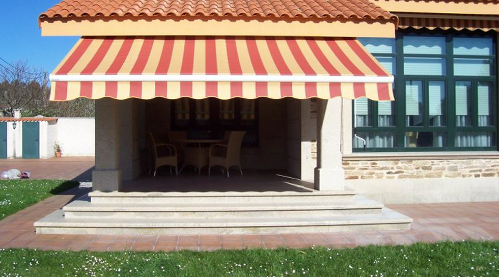 Comienza la temporada de toldos de fachada en TGM - Toldos Gómez