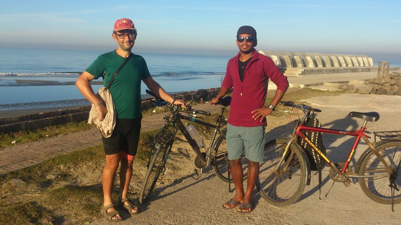 David Val relata su viaje por el mundo en Foz