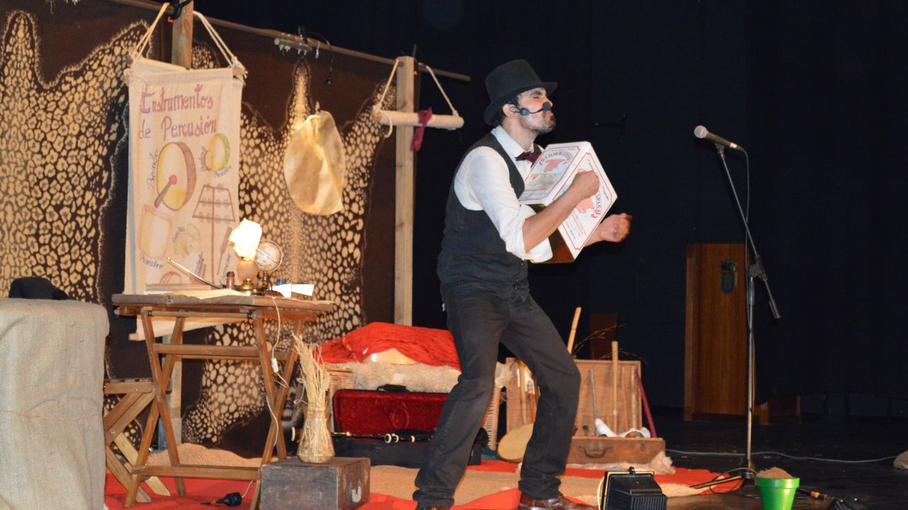 «O gaiteiro bucólico», de Simón Piñón, en Cee