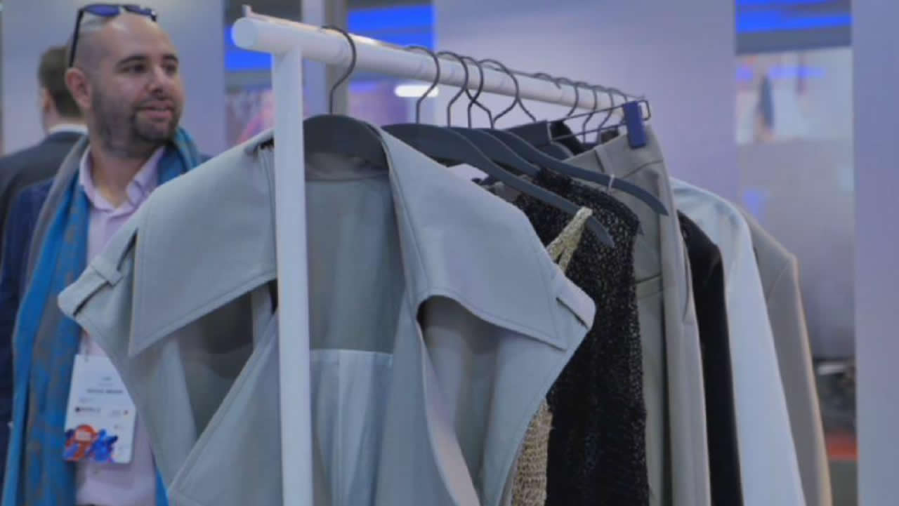 Así funciona el probador de ropa inteligente