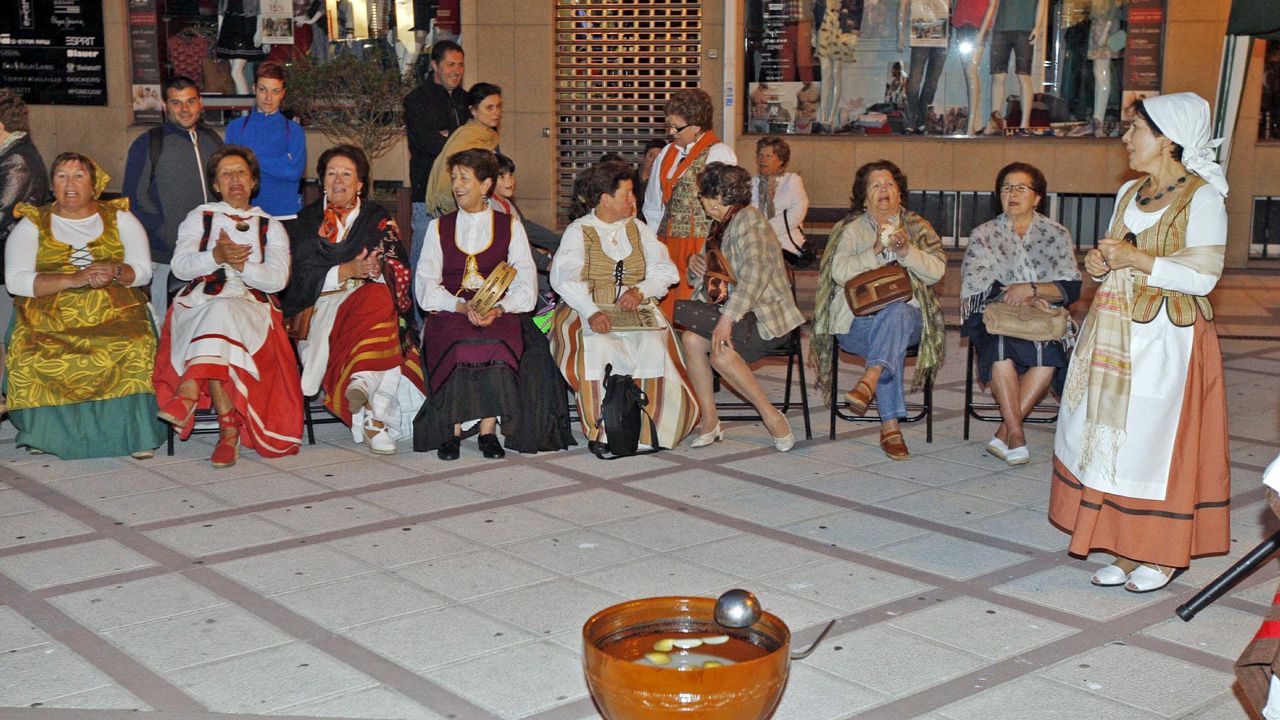 Santa Uxía se adelanta al San Xoán con la queimada de su Noite Meiga
