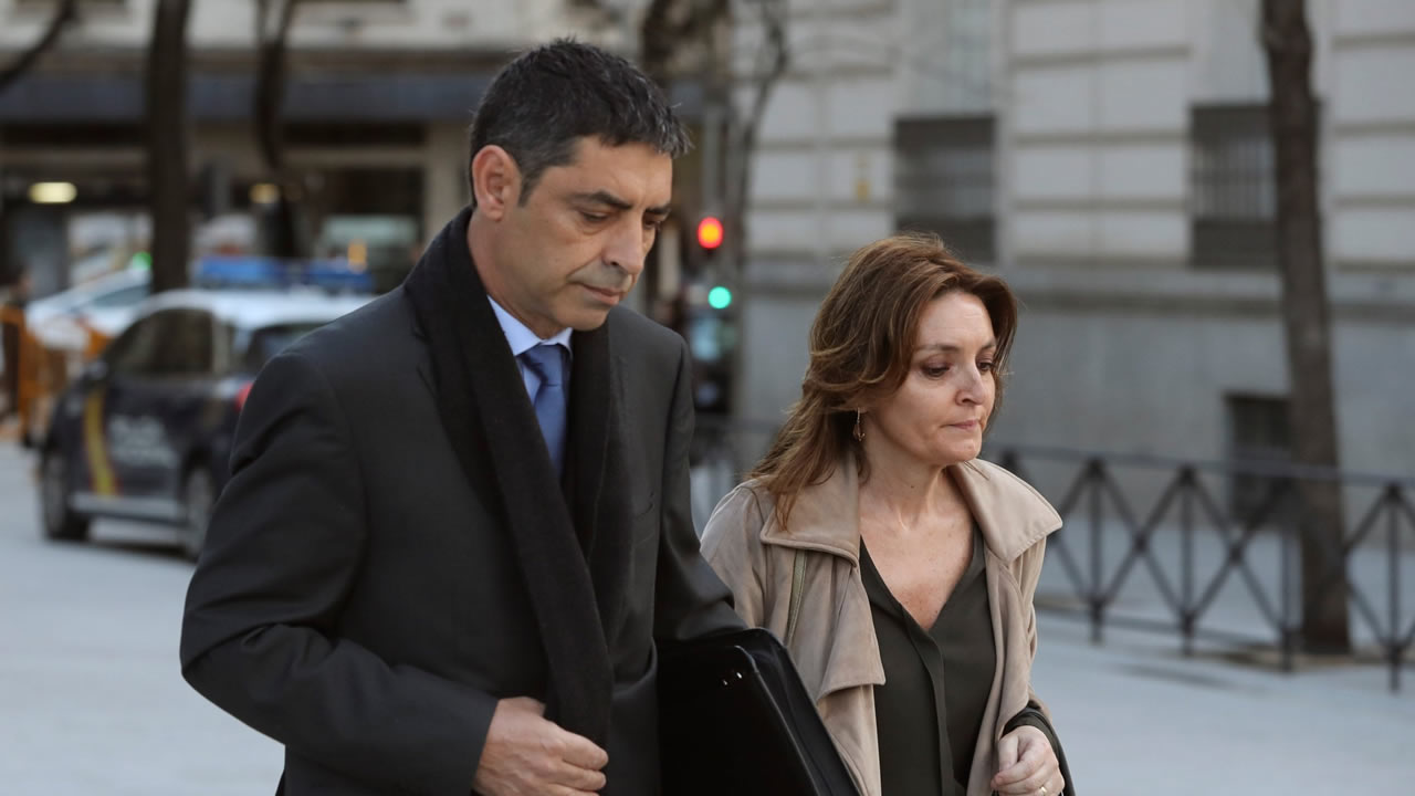 Trapero reclama que «no se haga uso público de su imagen» en los actos ...