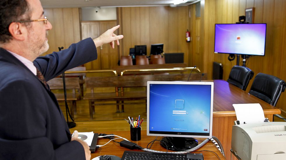 Un juzgado de Vigo es pionero en el papel cero