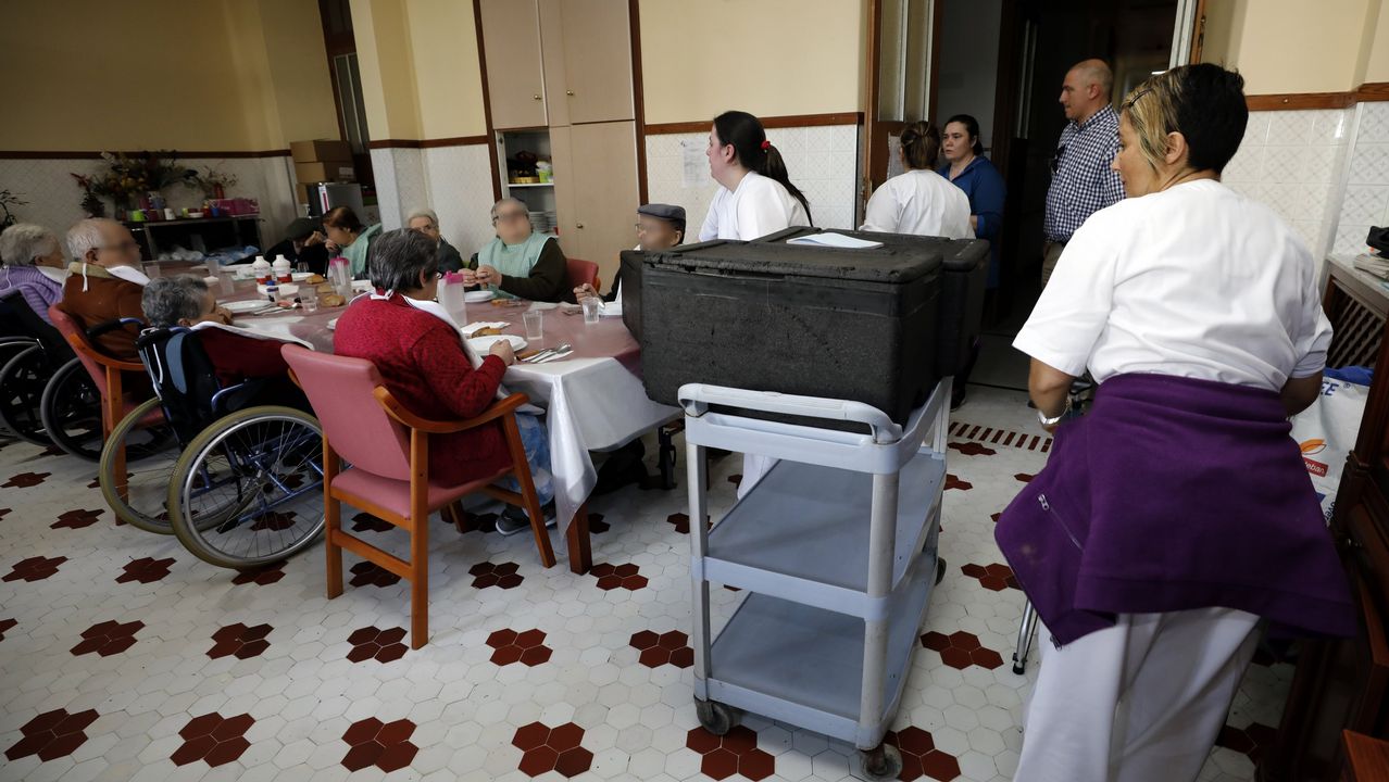 Clausuran la cocina del asilo de Foz y los residentes ya comen de cátering