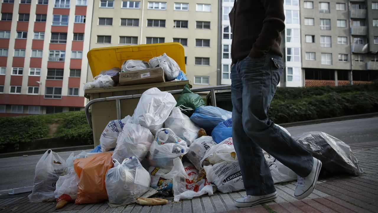 El conflicto de la basura podría terminar este lunes