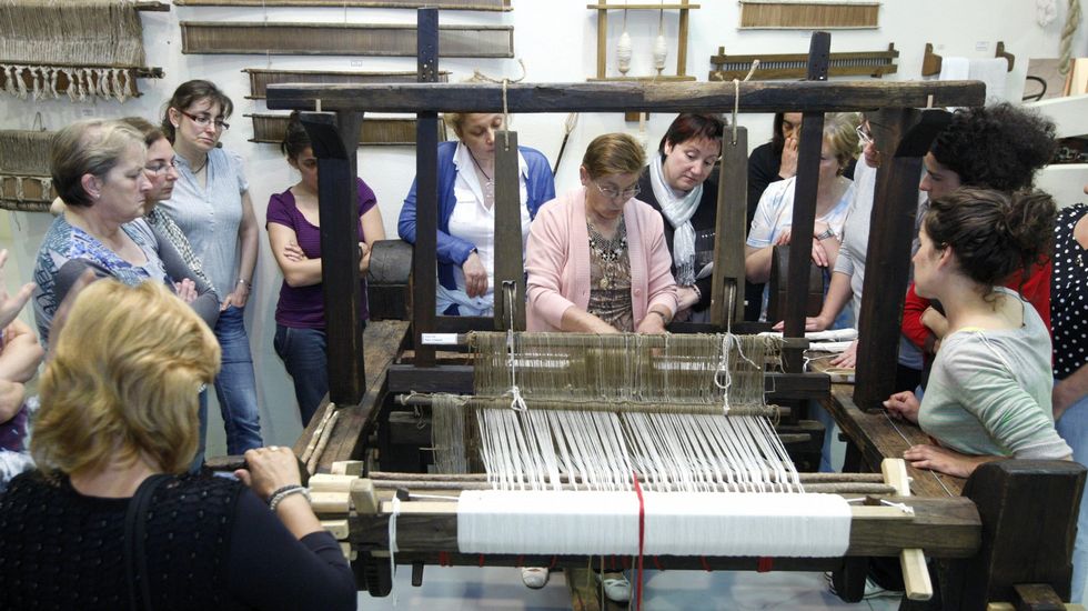 Un curso para aprender a usar el telar tradicional en Quiroga