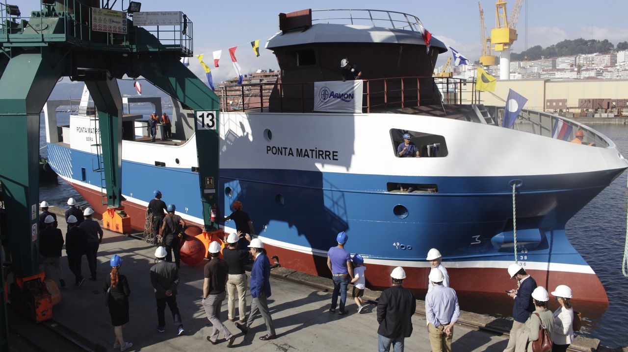 Nueva Pescanova pone en el agua el segundo de 7 nuevos pesqueros para ...