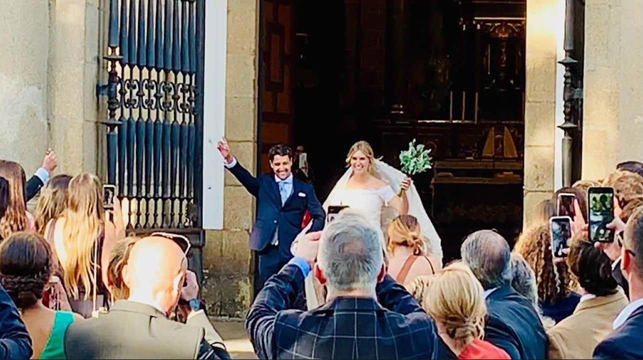Yago Barreto y Yoli Rodríguez se casaron en la concatedral de San Julián