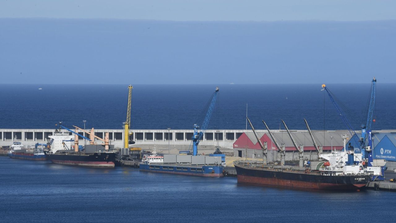 Cuatro millones para inversiones en el puerto interior y en Langosteira