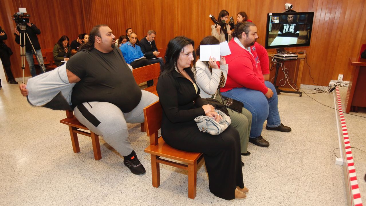 Los Morones, en el banquillo en familia, pidiendo perdón y diciendo que ...