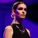 Las gemelas Siyi y Sixing Yu ganan el desfile Despunte de la Escola ...