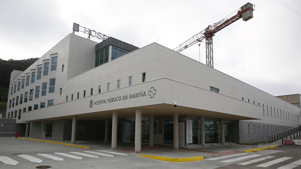 Alertan del aumento del personal contagiado en el hospital y el Sergas ...