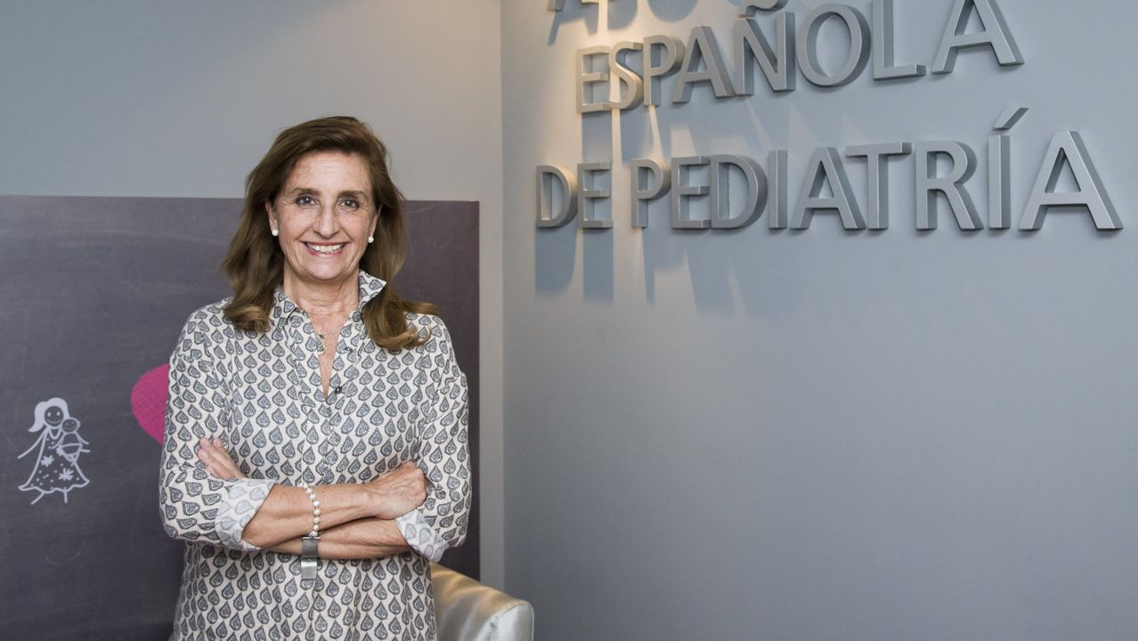 María José Mellado, presidenta de la AEP: «La vacuna para los niños va ...
