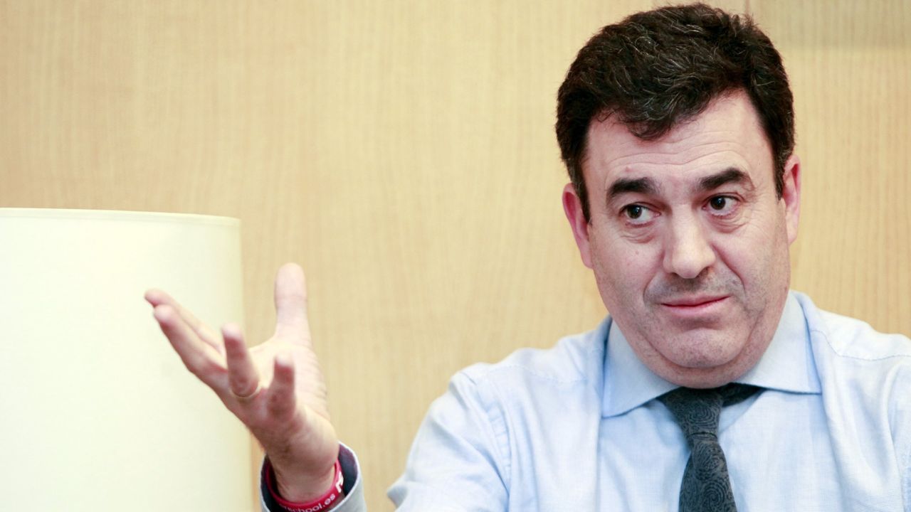 Román Rodríguez, un comisionado para salvar el regreso a las aulas