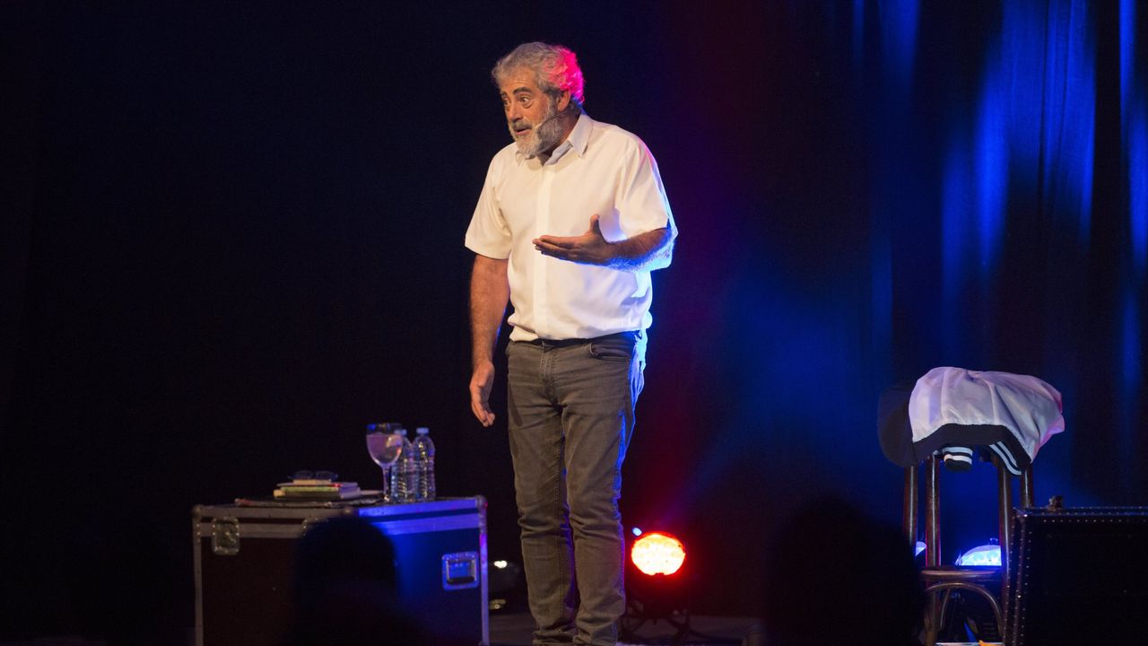 Carlos Blanco: «O humor é máis necesario que nunca»