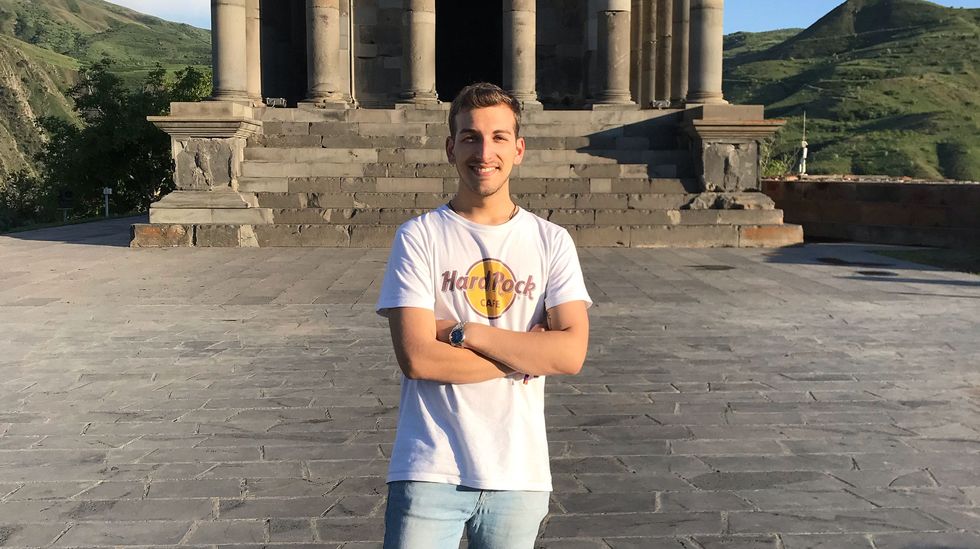 Adrián Álvarez Rodríguez: «En Armenia van bos de saber de Razo»