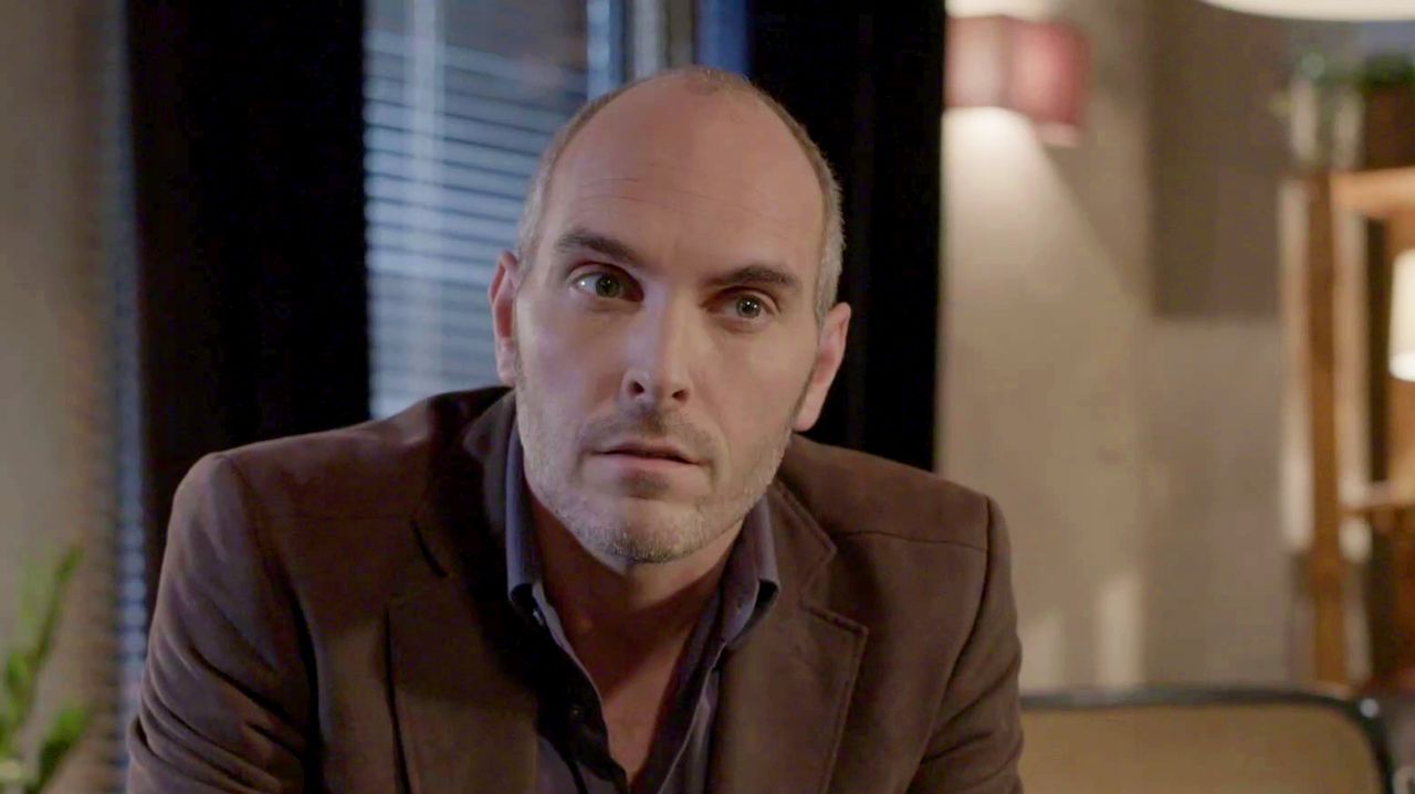 Tito Asorey: «O sarxento Paulo Santiso ten una dobre máscara en ...