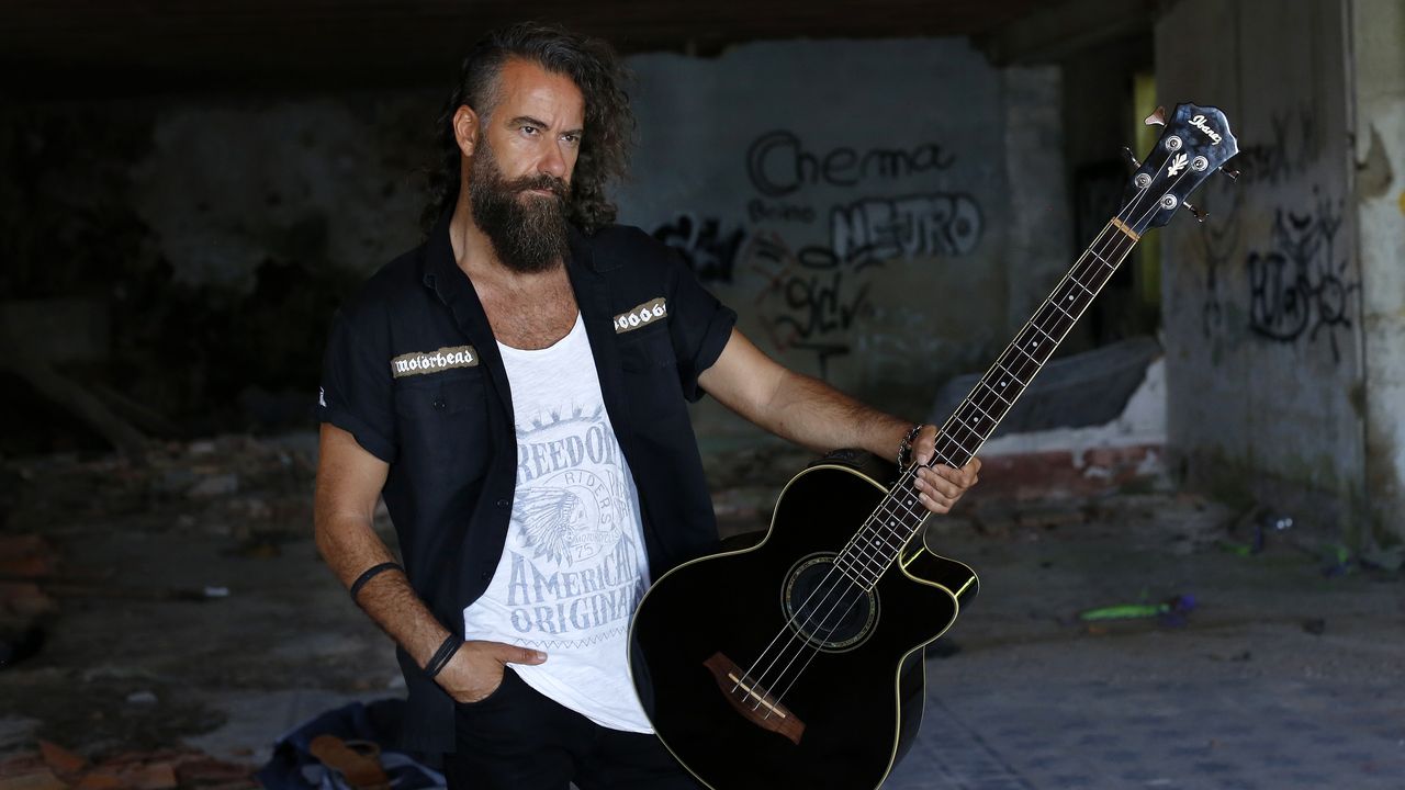 Francisco Velo, o Jran Fran, baixista de Herdeiros da Crus: «O ...