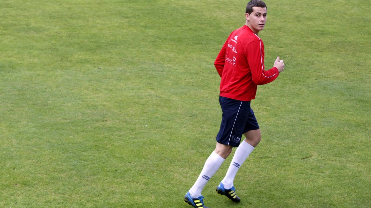 Javi Rey: «Tenía ganas de volver a casa, al Pontevedra»