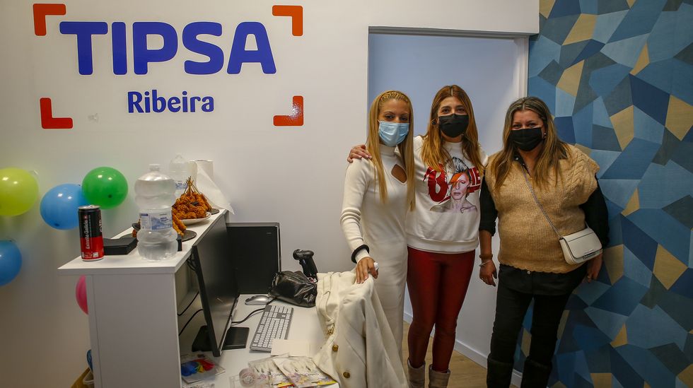 Así fue la inauguración de Tipsa en Ribeira