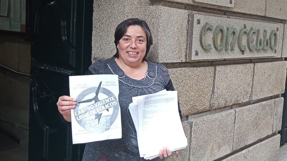 Entregan alegaciones contra el parque eólico de Castro Valente