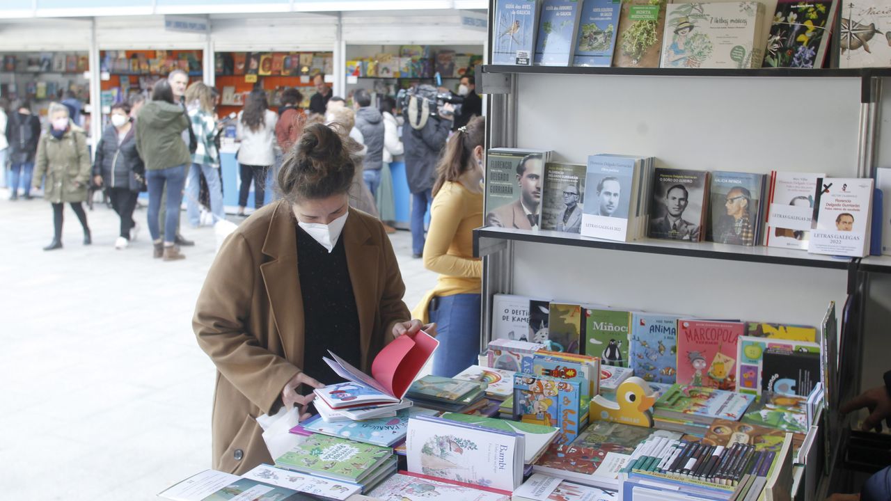 Ferrol estrena la temporada de la Feria del Libro que recorrerá toda ...