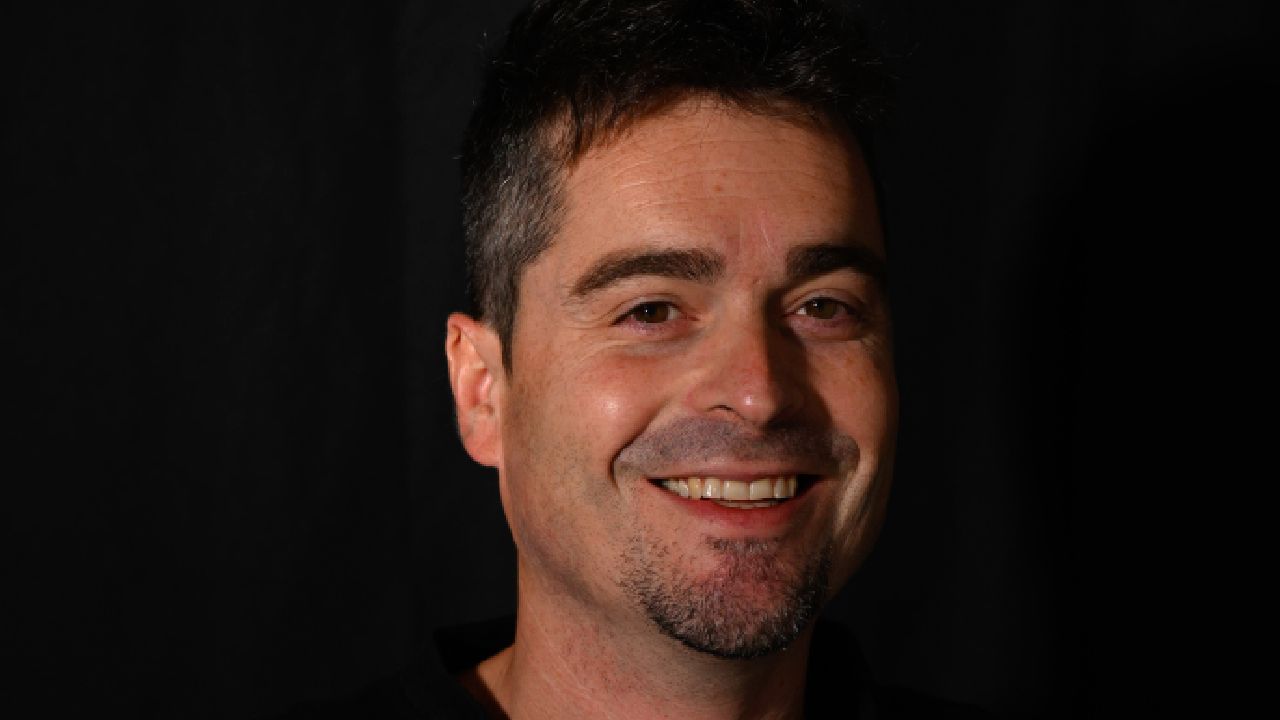 Álex Clavero: «Hay cosas que yo solo las puedo superar con humor»