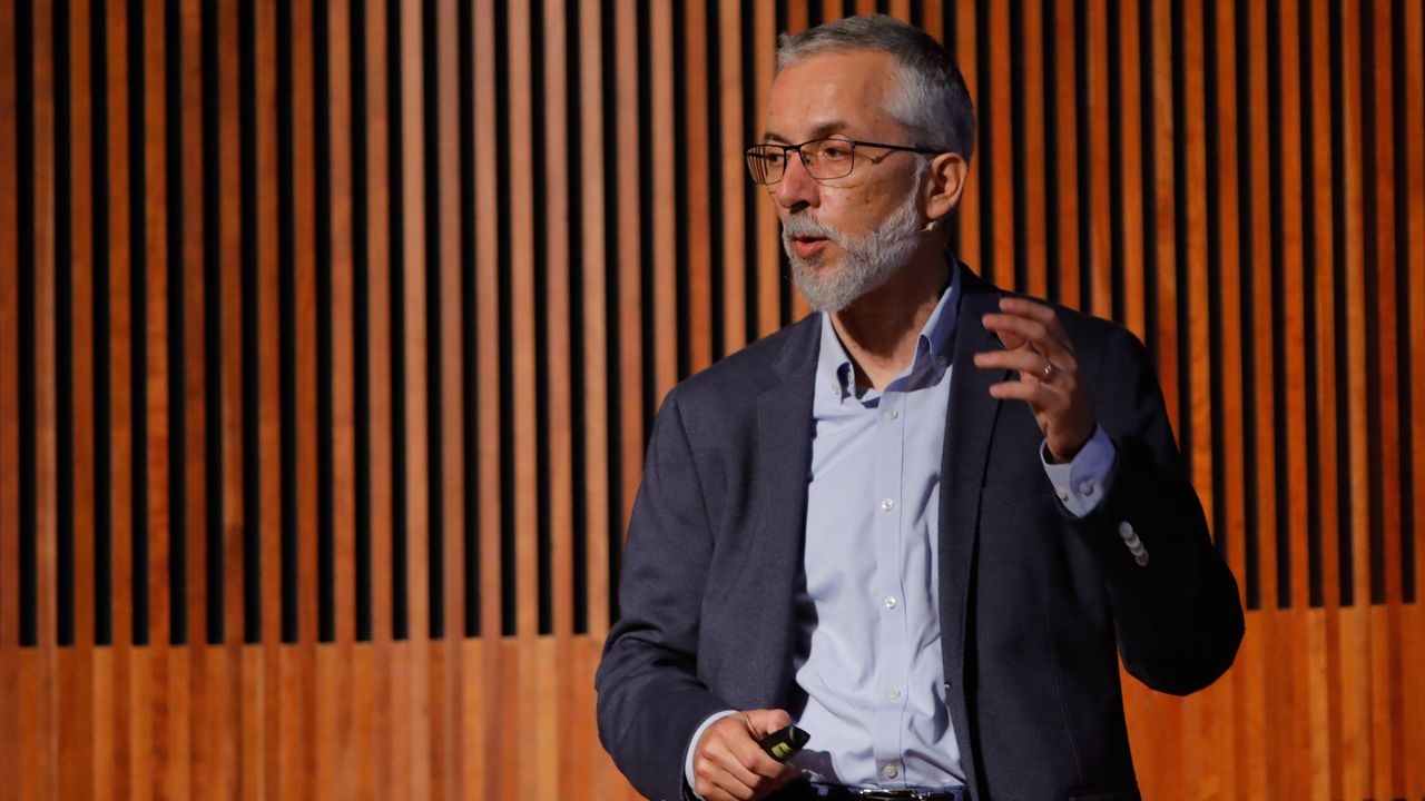 José Antonio Pinto: «Todavía hay pacientes que tardan 8 o 10 años en ...