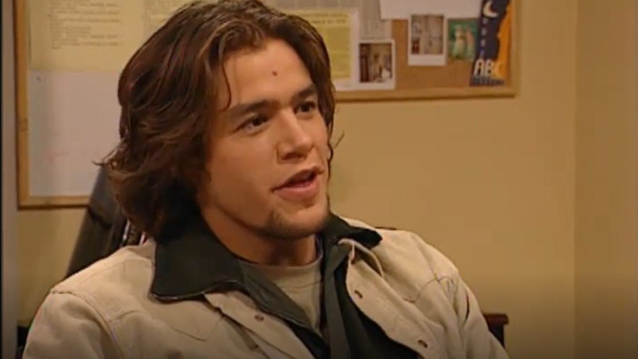 Iván Hermés, el actor de «Al salir de clase» que canta en la calle