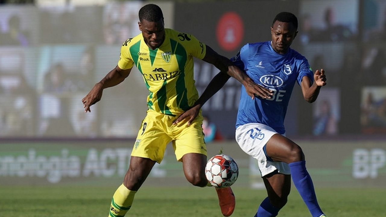 El Lugo incorpora a prueba al delantero brasileño Ronan David