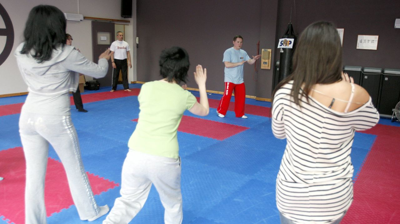 Fene promueve la autodefensa personal y el empoderamiento de las ...