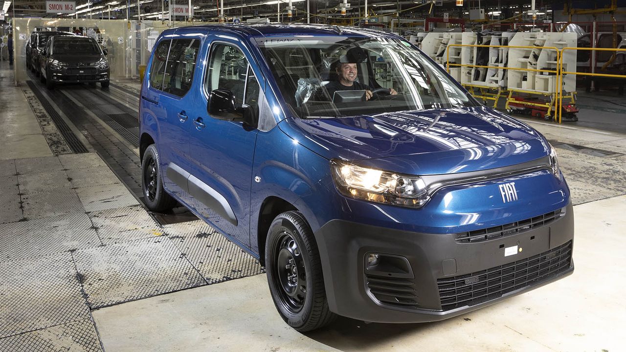 Stellantis inicia produção do Fiat Dobl em Portugal ...