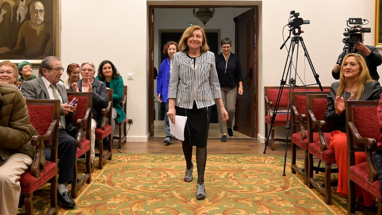 María Rosa Lojo na RAG: pechar un círculo