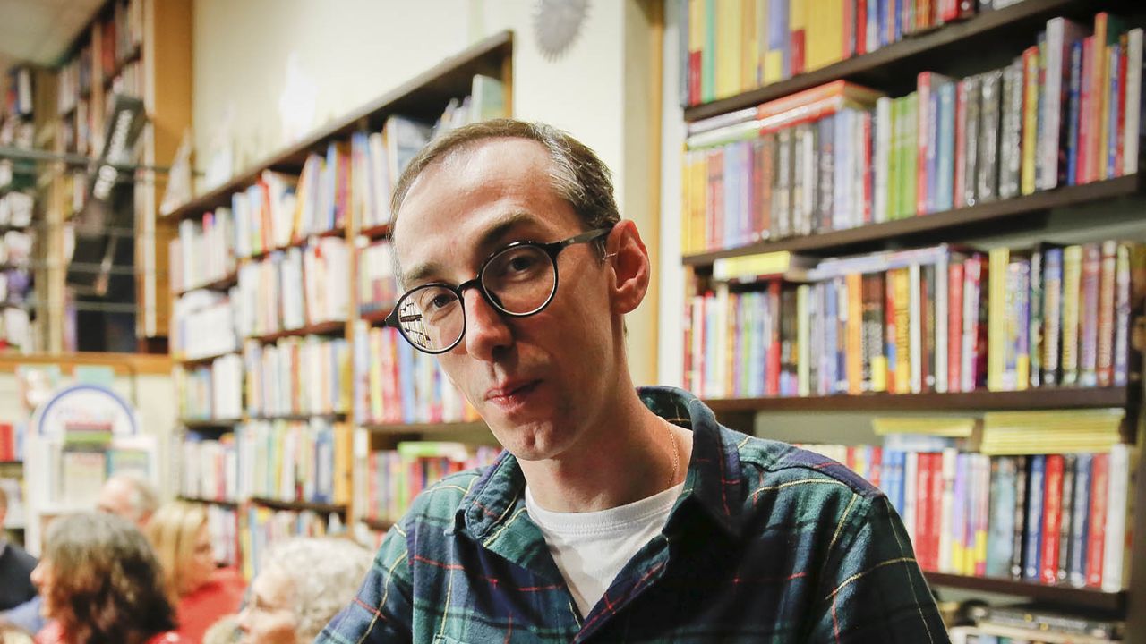 Isaac Pedrouzo presenta «Tulleito»