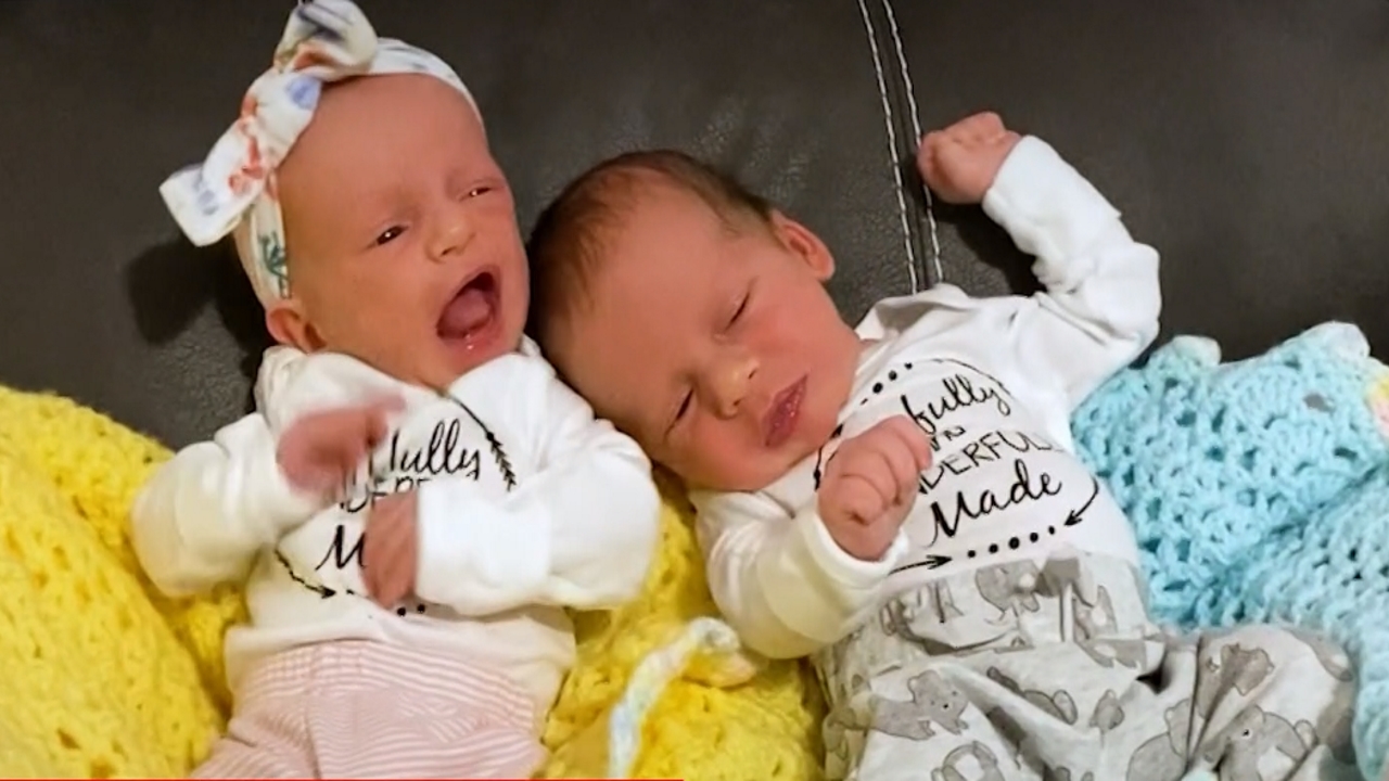 Lydia y Timothy, los mellizos que nacieron de un embrión congelado hace ...