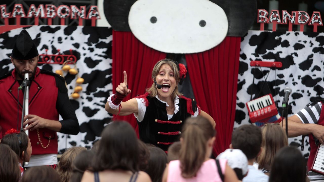 Uxía Lambona e a Banda Molona, en Independencia