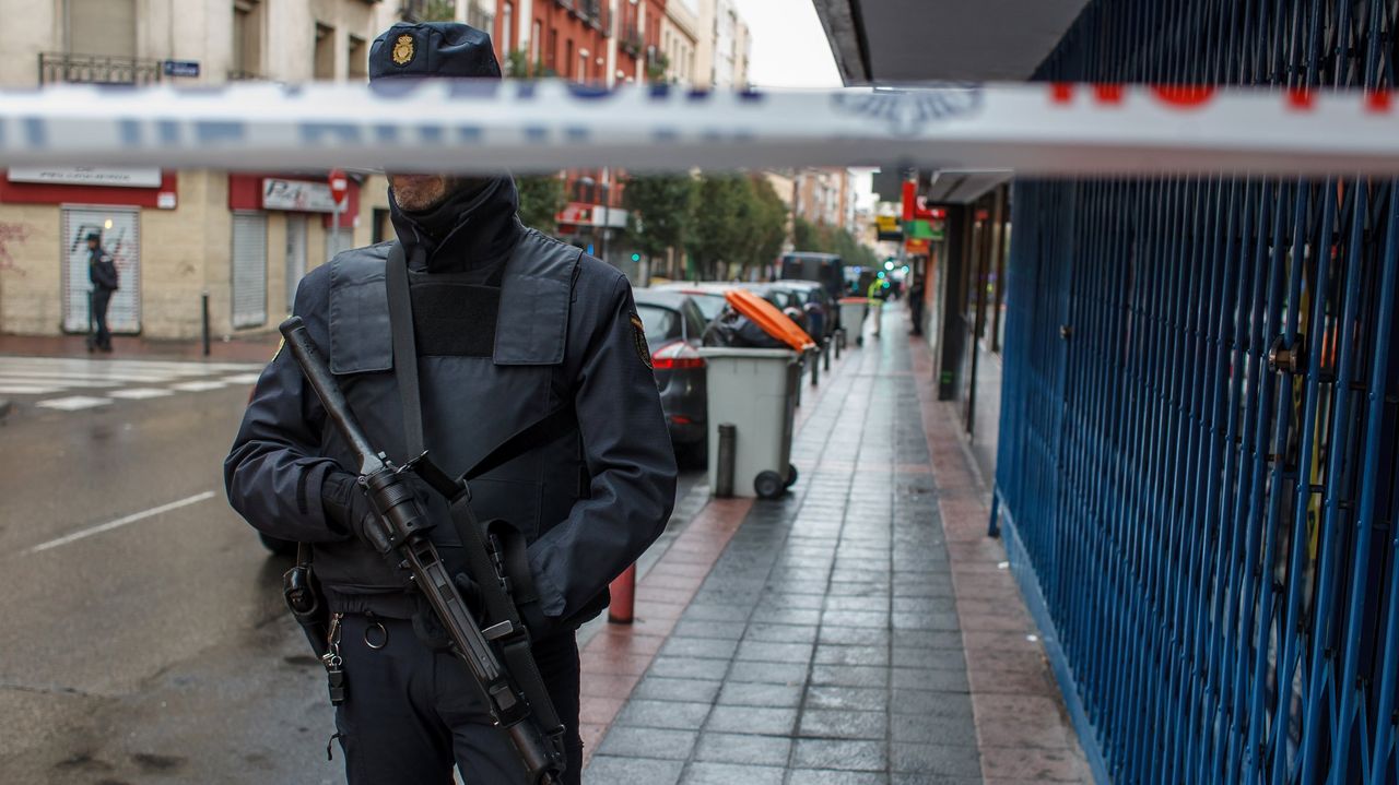 Repatriadas dos de las españolas que se marcharon a hacer la yihad con ...