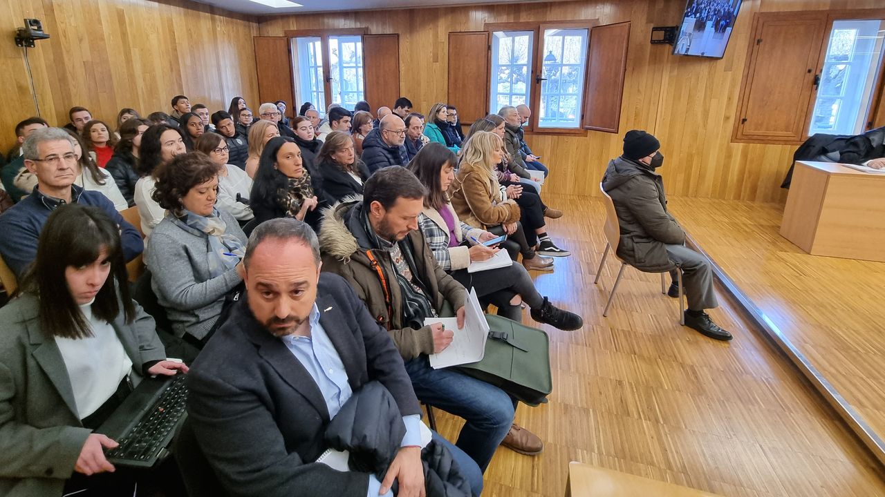 Las imágenes del inicio del juicio del crimen de O Ceao