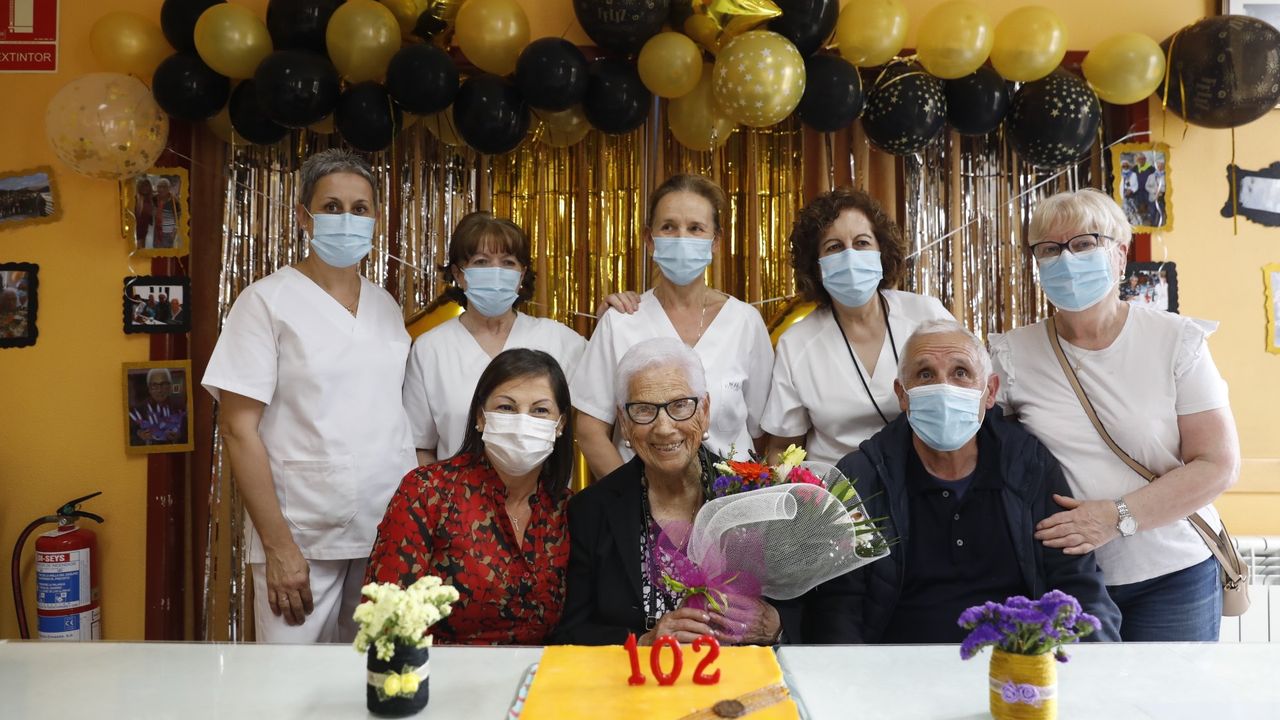 Josefa, con 102 años: «Solo tomo una pastilla para la tensión y otra ...