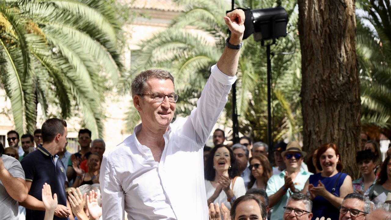 Feijoo eleva el tono contra Vox en su primera aparición tras el debate