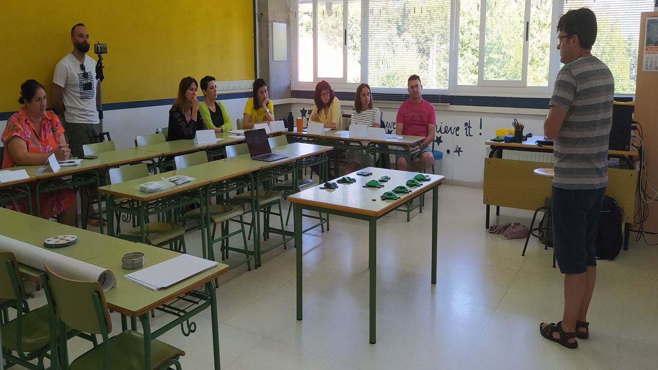Profesores de dos colegios de Rianxo se forman en Sintaxe, un innovador ...