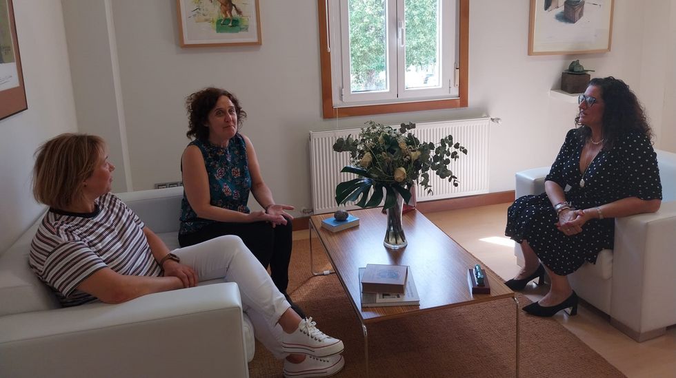 «Son a intermediaria entre as abellas e o cliente, o mel é natural, non ...