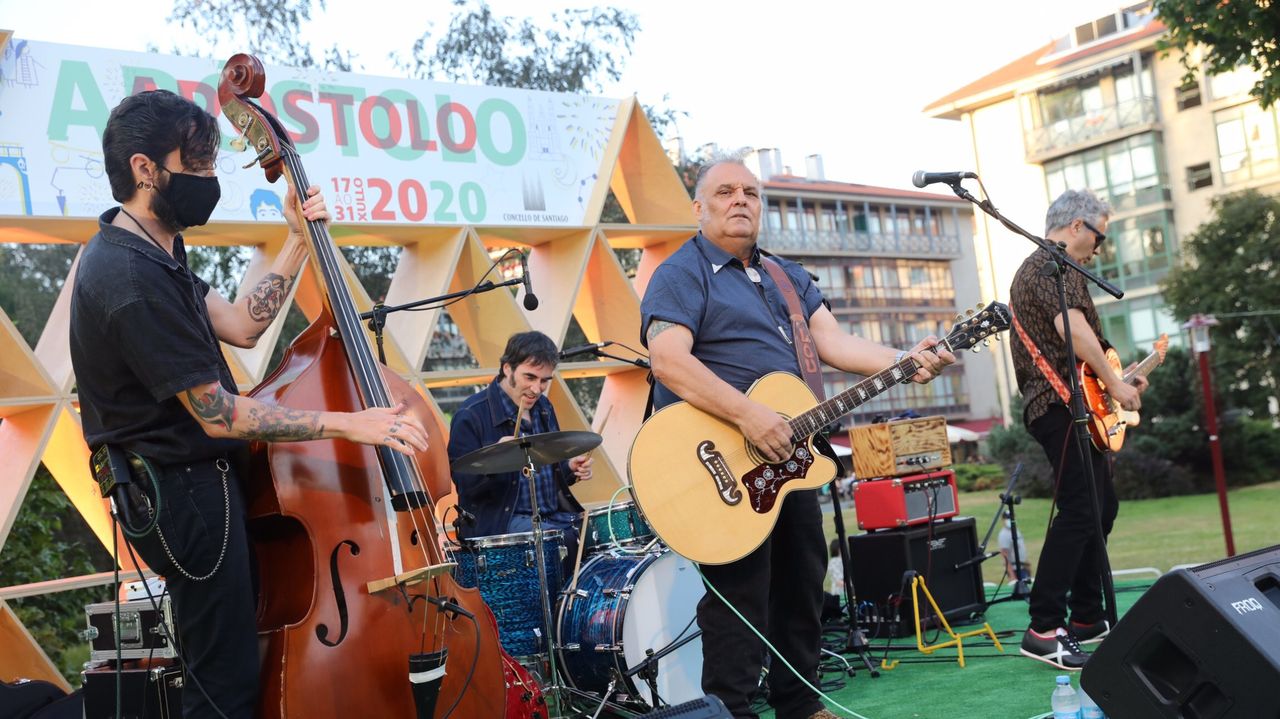 En directo con Lou Reyes con Los Rockin? Corsarios